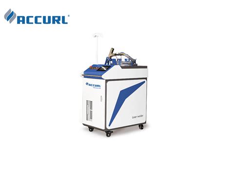 2000w Handheld Fiber Laser Welding Machine With Auto Wire Feeder