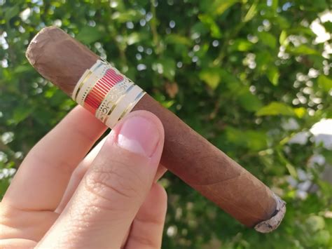 Vegas De Santiago D8 Wide Churchill Le Cigare Et La Fourmi