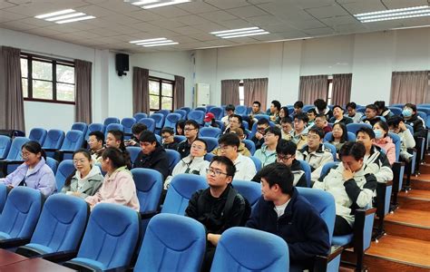 机械工程学院举办知行 “教授论坛”第6期：“工业设计在工程和科研中的应用”学术讲座 机械工程学院