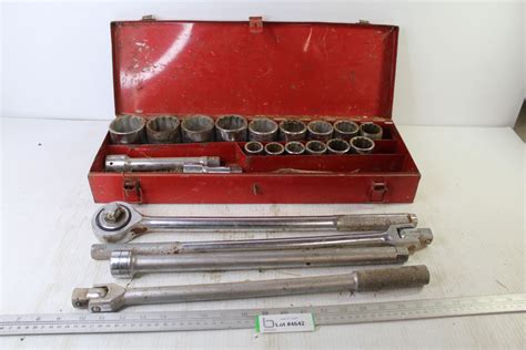 Heavy Duty Socket Set Wbreaker Bars Extensions Dented Case Heavy Duty Socket Set Wbreaker Bars Extensions Dented Case