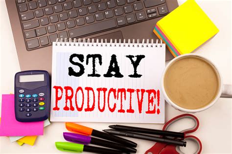 생산성 유지 농도 효율성 생산성 워크숍 배경 복사 공간에 대 한 노트북 마커 펜 편지지 커피 비즈니스 개념 등 주위 사무실에서 쓰기 단어 개념에 대한 스톡 사진 및 기타