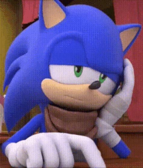Sonic Waiting Animated 