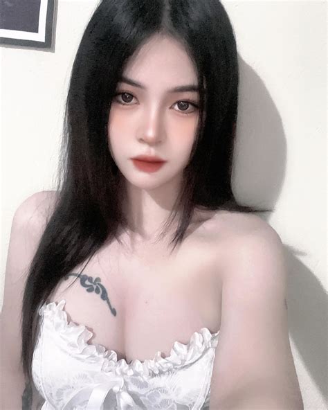 Bunny South Korean Escort In Dubai