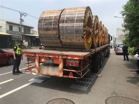 新營警善用活動地磅 嚴抓大型車超載 守護用路人安全 蕃新聞
