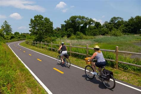 5 Great Paved Rail Trails In New England The Boston Globe Best Bike