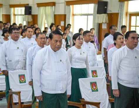 Khit ကြံ့ဖွတ်ပါတီသို့ မင်းအောင်လှိုင်အမိန့်ဖြင့် ဗိုလ်ချုပ်များက မိုးကျရွှေကိုယ် လွှတ်တော်အမတ