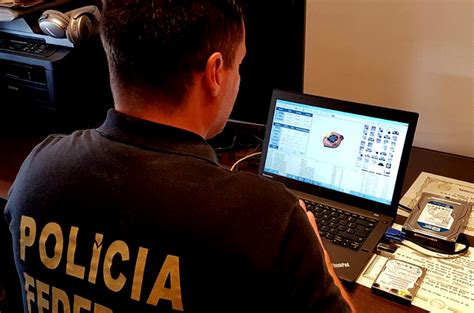 Pf Prende Homem Que Transmitia V Deos Com Cenas De Sexo Envolvendo Crian A E Adolescentes