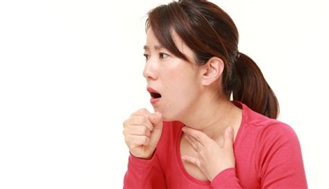 환절기에 심해지는 ‘만성기침 갈비뼈도 부러뜨린다 인사이트