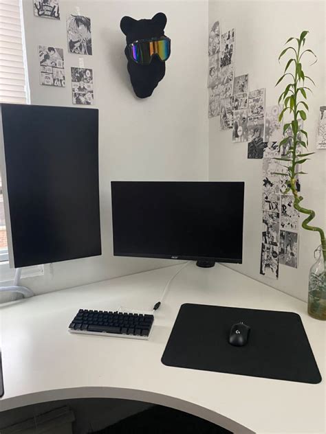 Minimalist Gaming Desk Setup