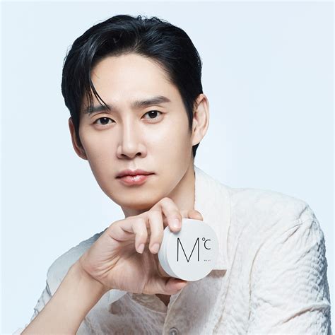 엠도씨 국내최초 남성전문 화장품 Mdoc 화장품이 낯선 뷰린이라면 👀 엠도씨 멘진 올인원 아이크림 롤온으로 활력에너지 를 충전하세요 뷰린이뷰티와 어린이의