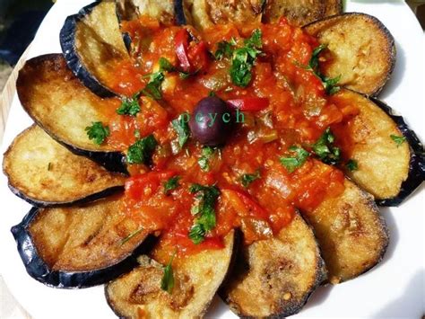 Пържени патладжани в доматен сос Кулинарные советы Десерты Салаты