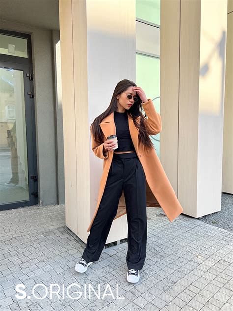 Вовняне пальто Купити жіноче шерстяне пальто від виробника