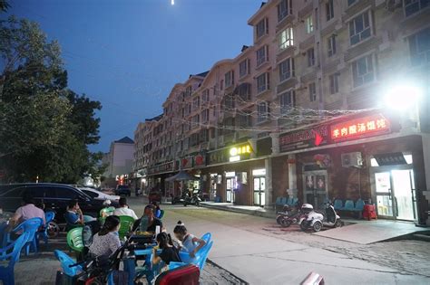 三十四团餐饮行业烟火气满满 第二师铁门关市