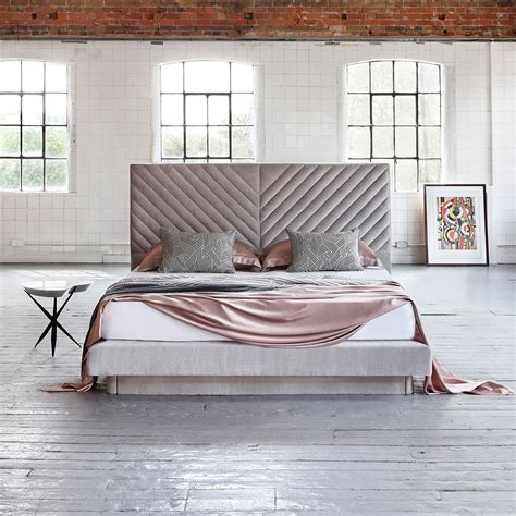Chic Bed Design By Interior Designer Nicole Fuller Savoir Beds