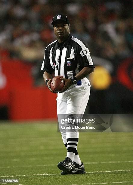 Darryll Lewis Photos And Premium High Res Pictures Getty Images