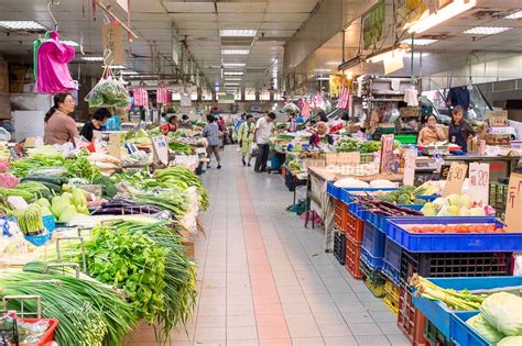 基隆 美食景點 成功市場 新鮮水果蔬菜 肉類海鮮食材 美食廣場 卡琳。摸魚兒趣