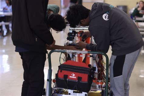 2024 Build Season Issue 1 Newsletter Cougar Robotics