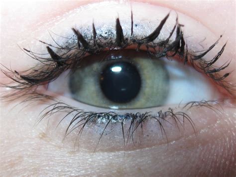 Clumpy Mascara