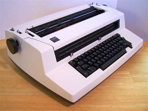 Ibm Selectric Typewriters Pearl White Dvorak Siii Conversion Sold