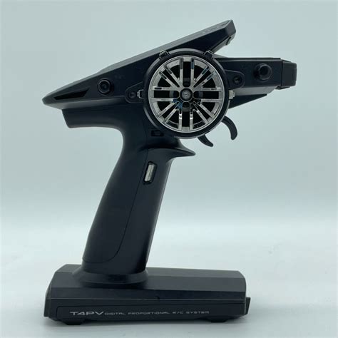 LIKE NEW FUTABA 4PV 2 4G 4 CHANNEL T FHSS RADIO SYSTEM WITH RC TRANSMITTER 4CH RECEIVER