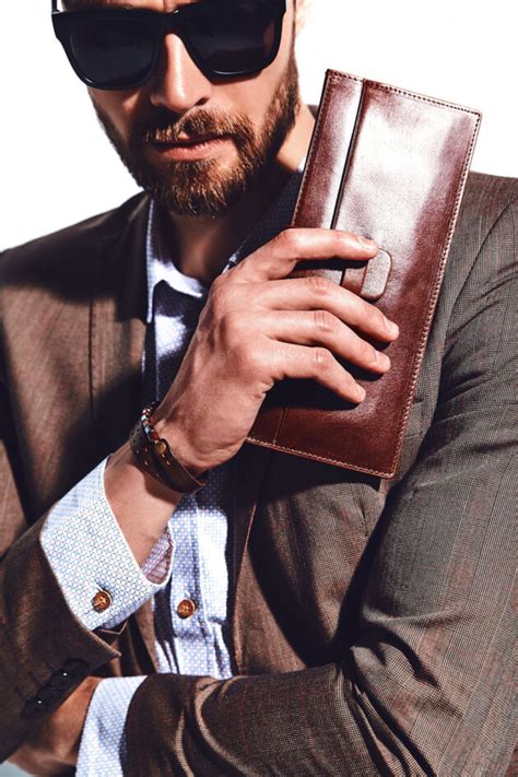 Best Mens Wallets 2024 Striving For Functionality And Style Hackshion