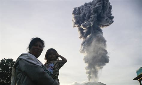 Indonésie Nouvelle éruption Dun Volcan Sur Lîle De Florès Lfm La Radio