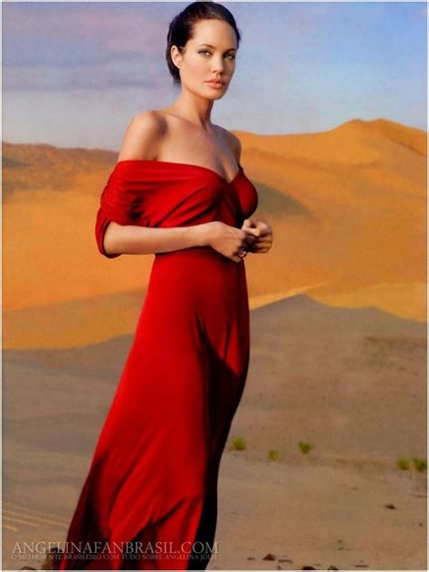 آنجلينا جولي المرأة الحديدية مجلة هي