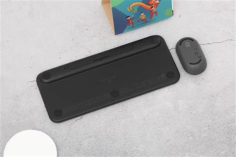 B B N Ph M Chu T Bluetooth Logitech Pop Icon Gi R