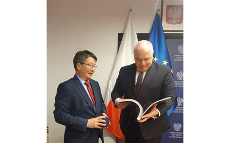 МОНГОЛ УЛСААС БҮГД НАЙРАМДАХ ПОЛЬШ УЛСАД СУУГАА ЭЛЧИН САЙДЫН ЯАМ