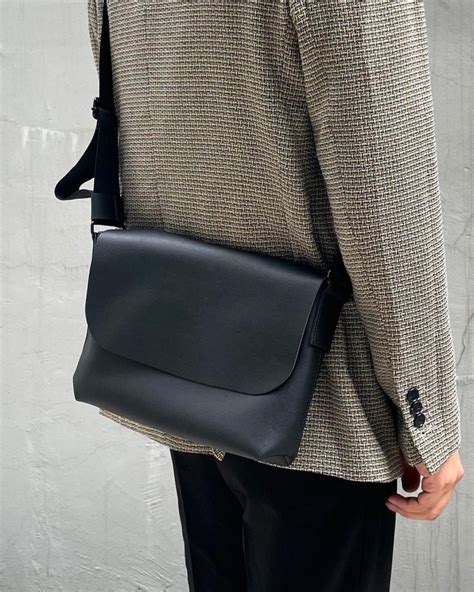 캐주얼 감성 남자 미니멀 쇼핑몰 큐쓰 Qss