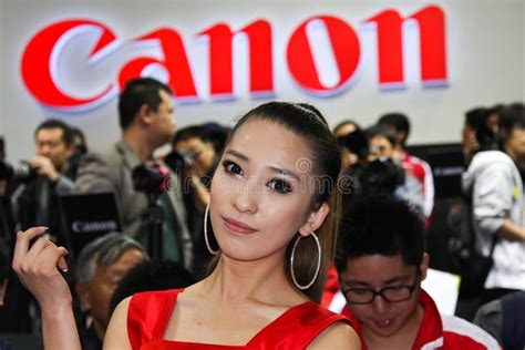 Show Girl Editorial Photo Image Of Photographic Technology 22468266