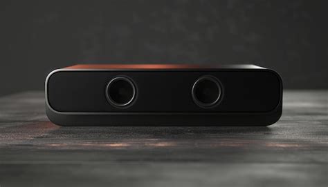 18 000 2 Speaker Pictures