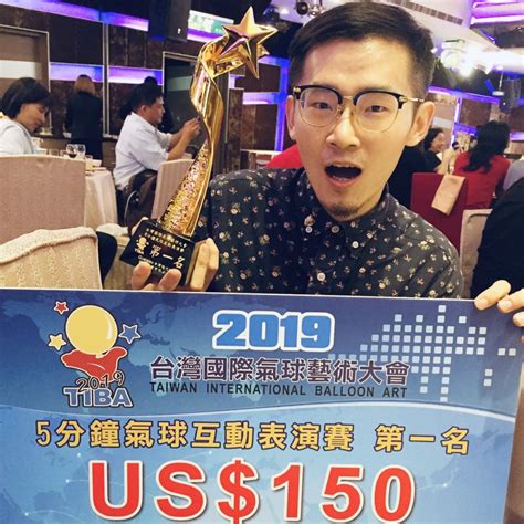 台中推薦氣球店 氣球仙境有氣球佈置生日佈置求婚佈置告白佈置尾牙佈置開幕佈置婚禮佈置氣球教學氣球表演空飄氣球和生日氣球等多項