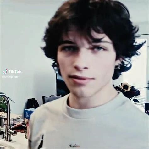 Pin By 𝐉 𝐄 𝐒 𝐒 ꨄ🩶 On Real 🙌🙌 Triplets Cute White Guys Chris Owen