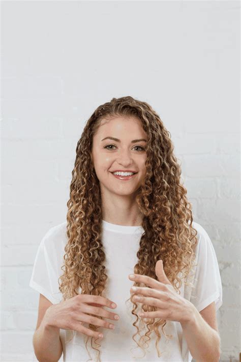 How To Dry Curly Hair Hairstyle Guides
