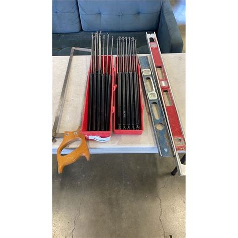 21 High Pressure Hyraulic Cyclinders 2 Levels And Saw