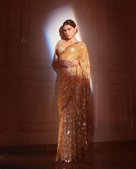 Glow In Gold Like Kiara Advani Kriti Sanon And Malavika Mohanan In