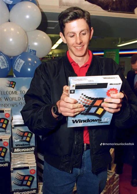 Pov It S 1995 And Everyone Bought Windows 95 R Windows