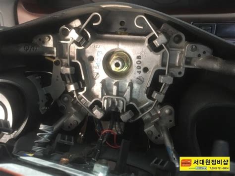 Sm5클럭스프링교환sm5에어백경고등정비sm5핸들리모컨안돼는증상수리sm5핸들스위치작동불량정비sm5핸들크략션고장수리sm5크략션스위치수리sm5핸들빼는정비성남클럭스프링