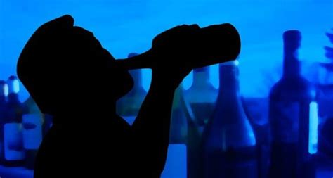 Binge Drinking Affects Male And Female Brains Differently Neuroscience News