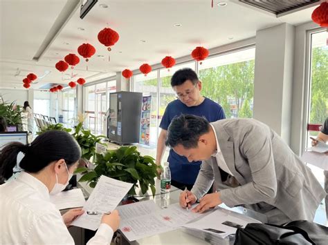 万全法院法院院长走流程 零距离陪同暖民心
