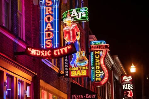 A Lake Of The Ozarks Bachelorette Party Itinerary