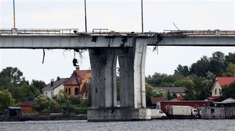 Руски снайперисти убиха украински журналист и раниха италиански в Украйна