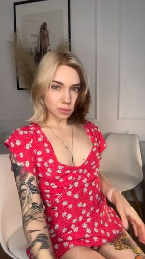 roxyloove i want to do bad things to you 💖