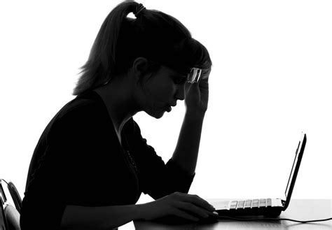 Δυσφημιστικές Πράξεις και Παραβίαση της Ιδιωτικότητας στο Διαδίκτυο Monolith Law Office