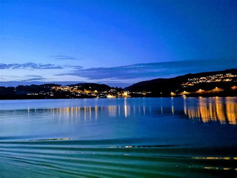 Reflections In Waves Adventures In Oceanography And Teaching