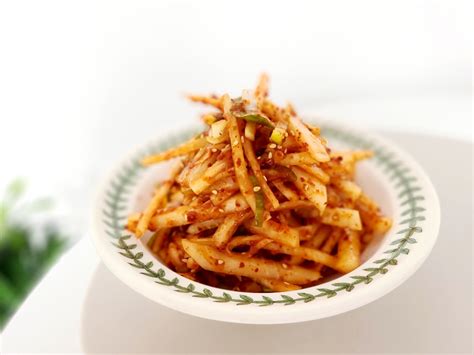 콜라비 생채무침 아삭아삭 맛있는 콜라비요리