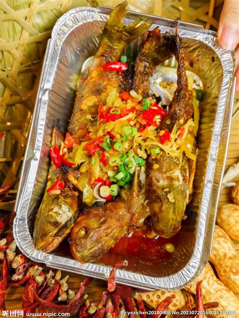 锡纸小黄鱼摄影图 传统美食 餐饮美食 摄影图库 昵图网