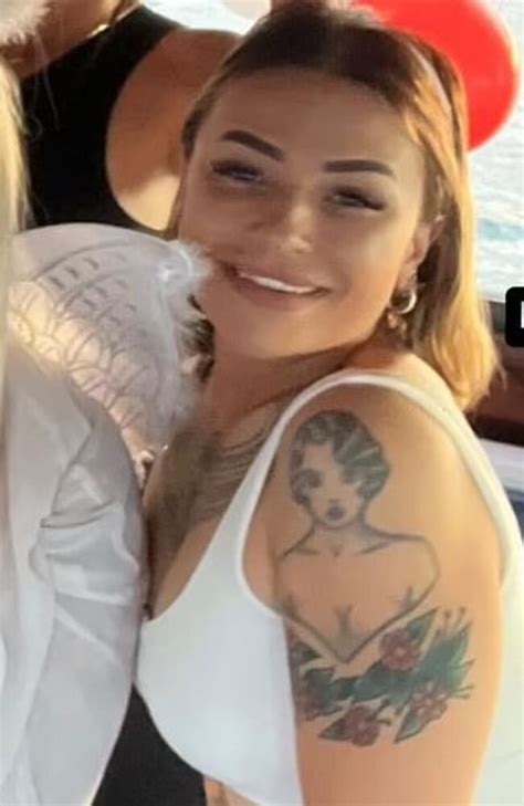‘heartbroken Ballina Model Emily Finberg Suddenly Dies Aged 30 Gold