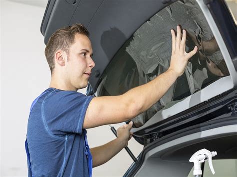 Step By Step Process Of Installing Auto Window Tint Mobile Window Tint